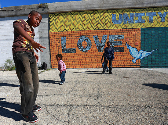 Englewood peace mural brings community together | Chicago Reporter